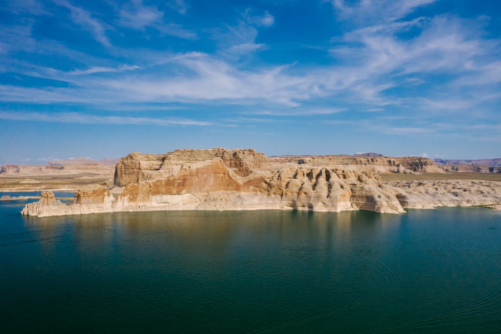 Lake Powell: The Ultimate Family-Friendly Lake Playground